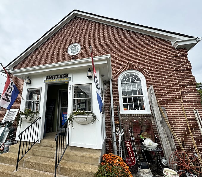 Historic Main Street vibes meet modern antique hunting in this perfectly positioned treasure trove.