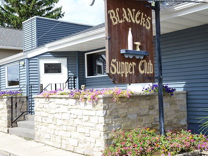 Small-town charm meets serious fish fry &ndash; the kind of place Norman Rockwell would have painted.