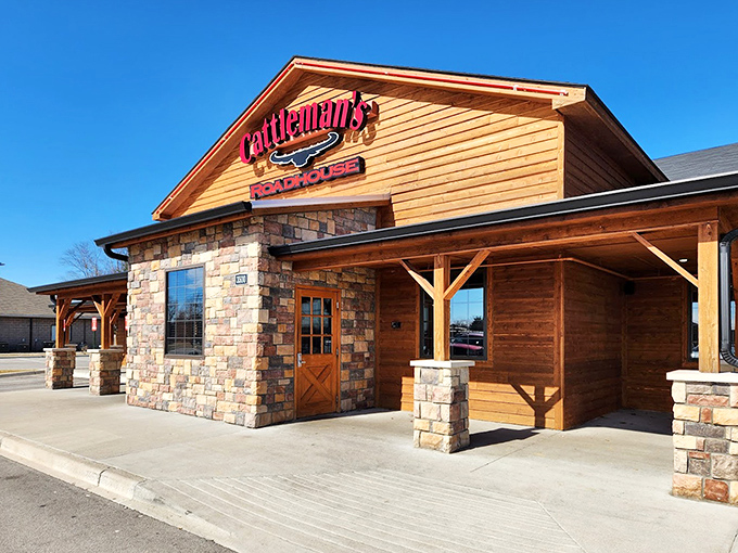 Stone and timber construction tells you this place takes its cowboy steakhouse credentials seriously from the ground up.