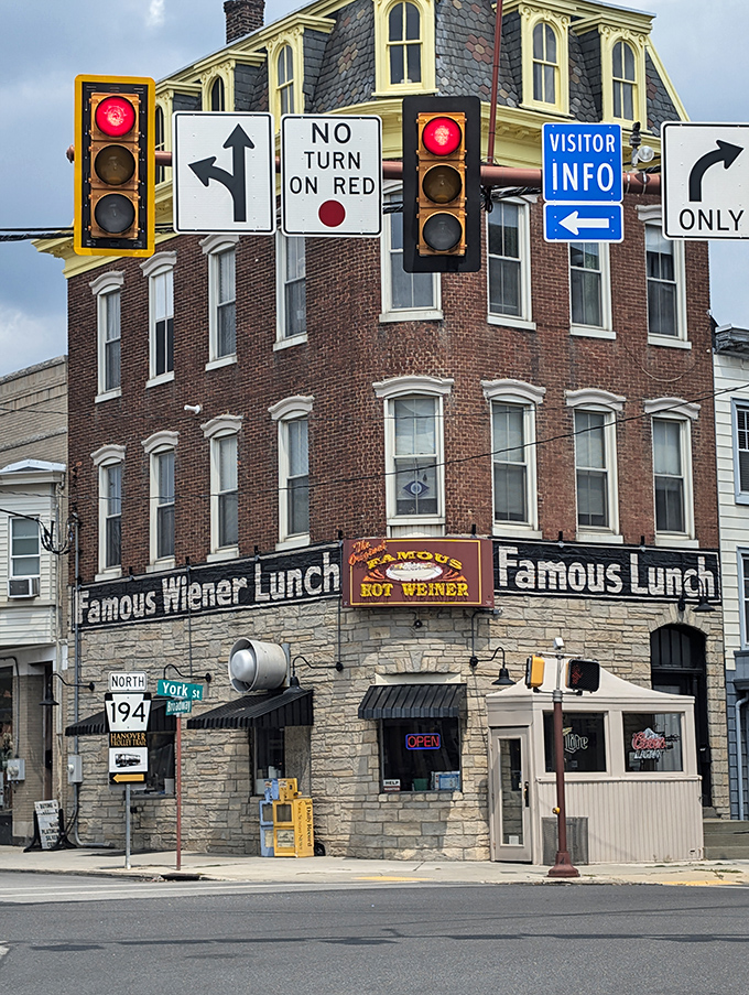 This corner institution serves up pure Americana - where every snap and sizzle whispers lunch counter legends.