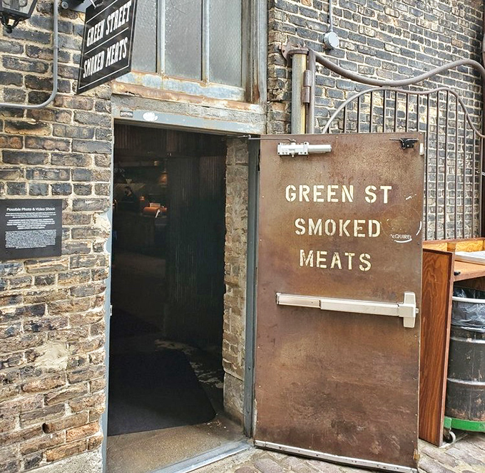 That heavy metal door at Green Street isn't just for show&mdash;it's keeping all that magnificent smoky aroma from escaping into the wild.