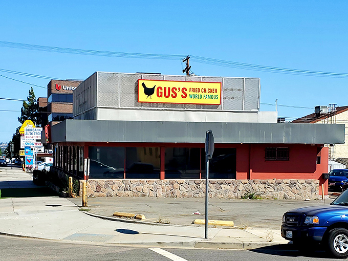 Gus's bold signage doesn't mess around - when you're world famous for spicy chicken, you advertise it proudly.