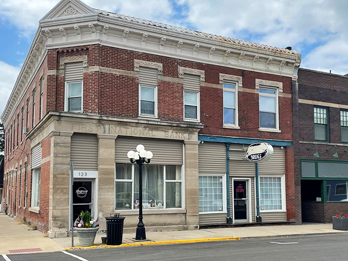 Banking on character! Le Roy's First National building has that "I've seen it all" vibe that makes you want to pull up a chair and listen to its stories.
