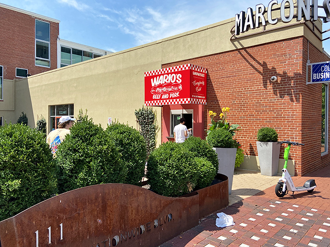 Wario's window service proves good things come in small packages, especially when they're meat-filled packages.