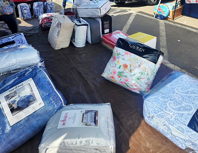 Designer bedding at decidedly un-designer prices. Martha Stewart would approve of these Ralph Lauren finds without the Fifth Avenue markup.