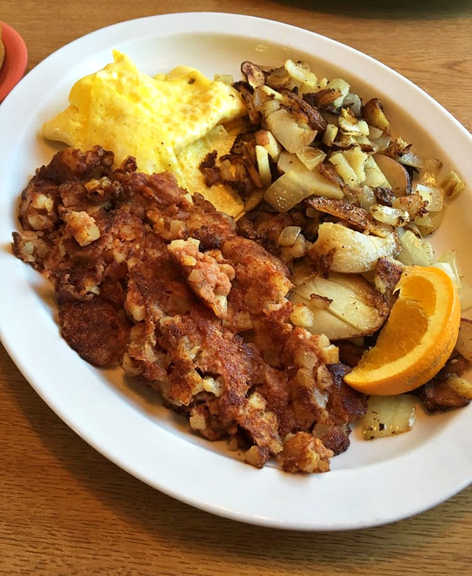 Corned beef hash that would make your grandmother jealous, paired with eggs and home fries that transform "good morning" into "great morning."