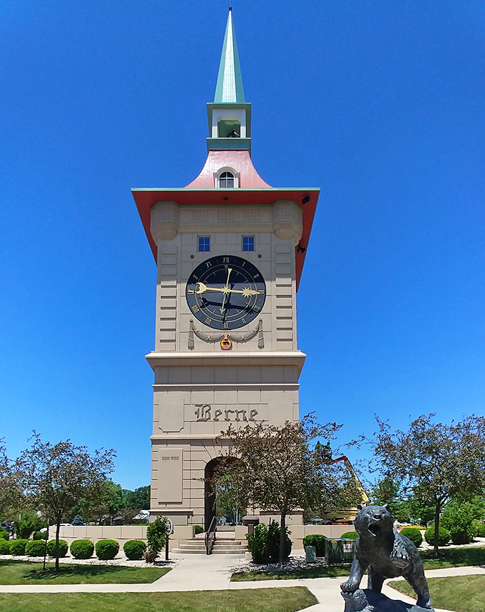 The crown jewel of Berne's Swiss heritage stands tall and proud. This clock tower would make its Alpine ancestors blush with pride.