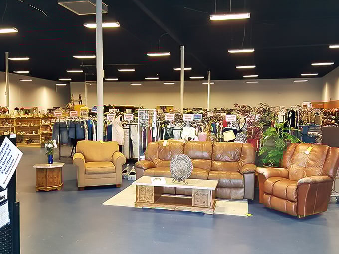 A leather living room set awaits its second act. One person's decluttering mission becomes another's home makeover dream.