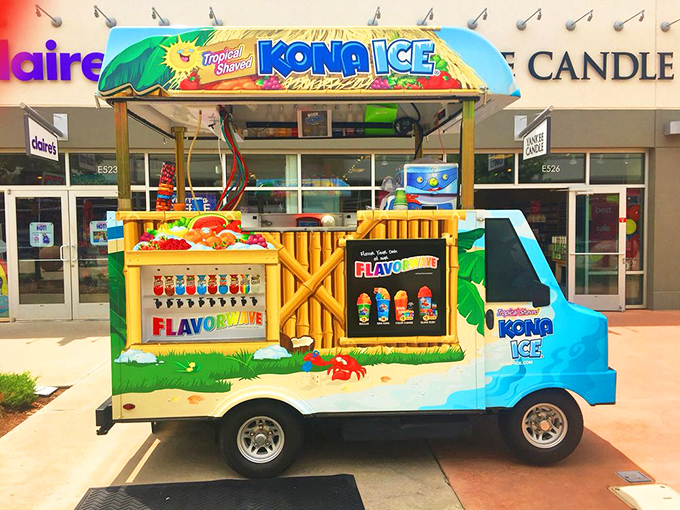 Nothing complements a shopping marathon like a tropical snow cone from this cheerful Kona Ice truck. 