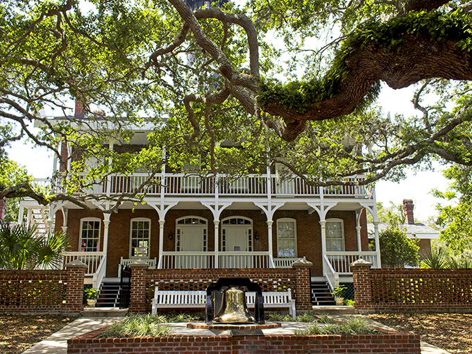 Victorian elegance meets maritime history in this beautifully preserved keeper's quarters, now housing exhibits that tell tales of shipwrecks, rescues, and daily life.