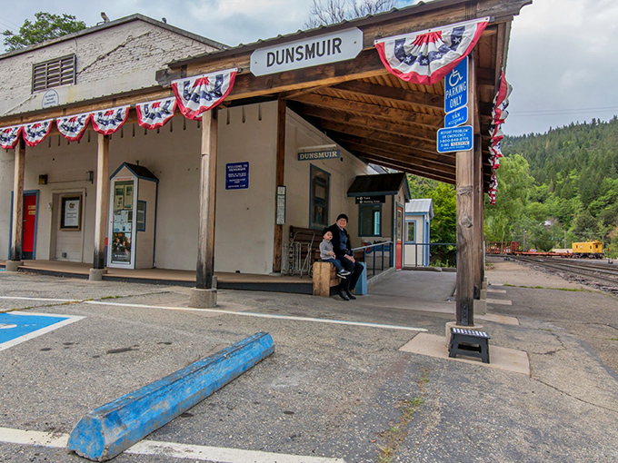 Waiting for the Coast Starlight at Dunsmuir Station feels like time travel&mdash;minus the paradoxes and with significantly better benches.