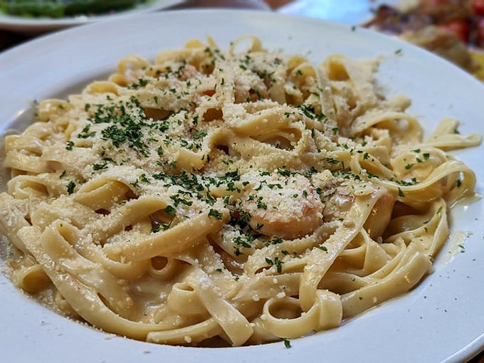 Pasta perfection that would make Neptune himself put down his trident. This creamy fettuccine delivers coastal comfort in every twirl.