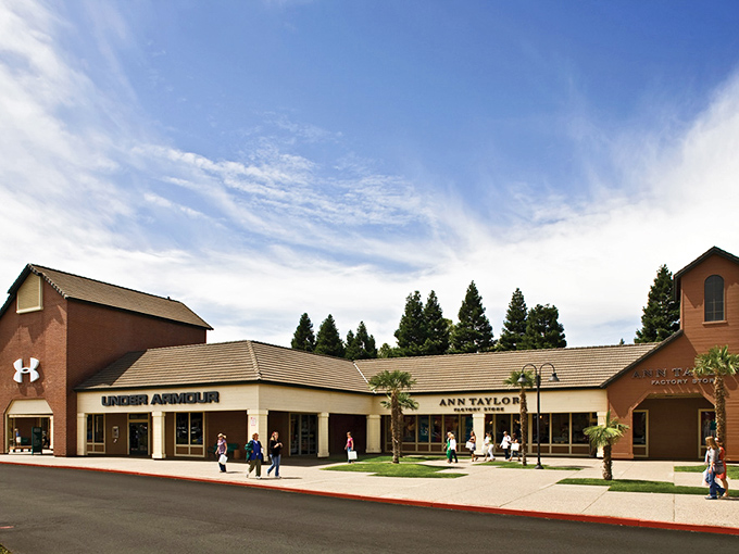 Under Armour and Ann Taylor create the perfect shopping paradox &ndash; athletic gear and office attire sharing real estate like the California lifestyle itself.