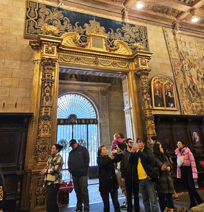 Gold-leafed doorways that make your home's fancy entryway look like a garden shed. Even the tourists can't help but document the moment they stepped into another era.