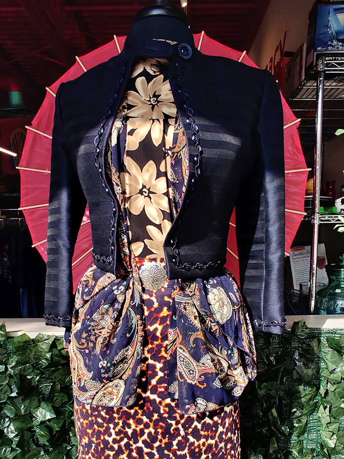 Dramatic fashion meets practical thrifting. This ensemble could take you from a garden party to a gallery opening without missing a beat.