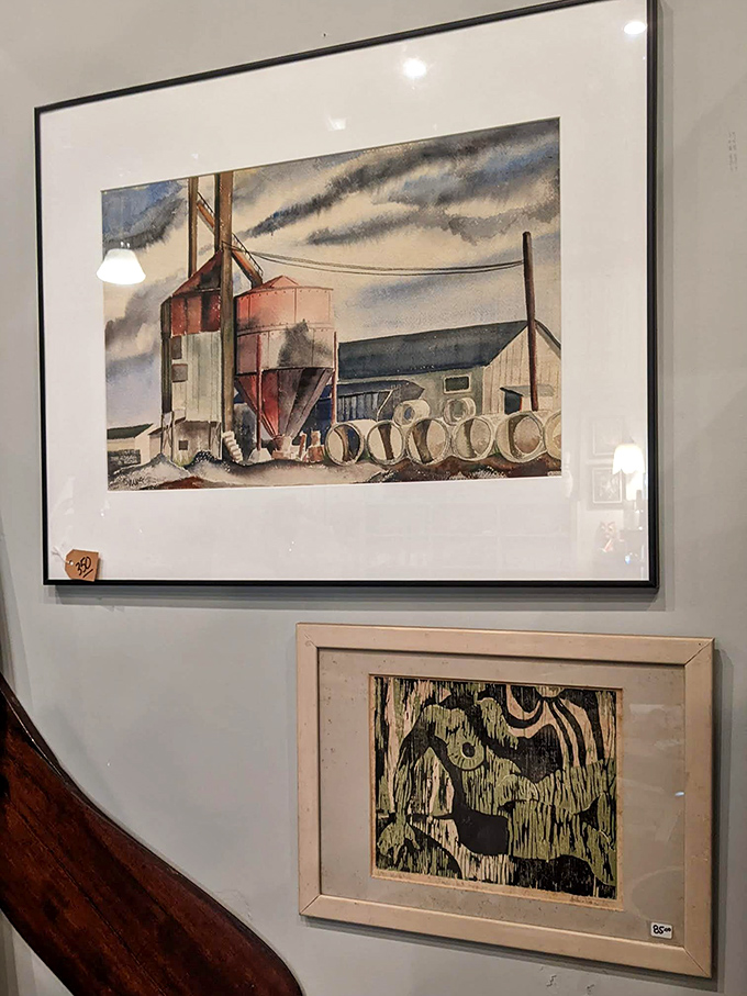 Art that captures Florida's industrial past hangs alongside abstract prints. Wall-worthy memories waiting for their forever home.