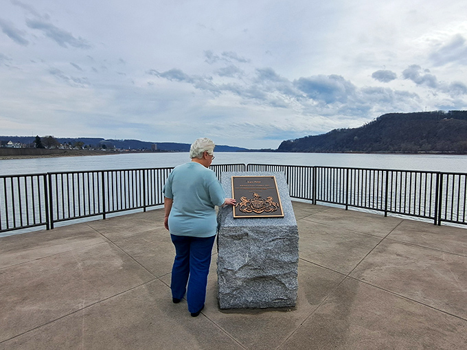 History comes alive at the river's edge, where interpretive monuments help visitors understand the waterway's significance through the centuries.