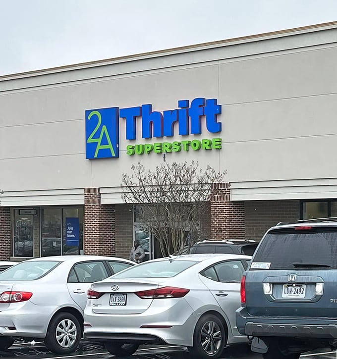 The sleek blue and green 2A logo promises a thrifting experience that's anything but second-rate. Superstore indeed!