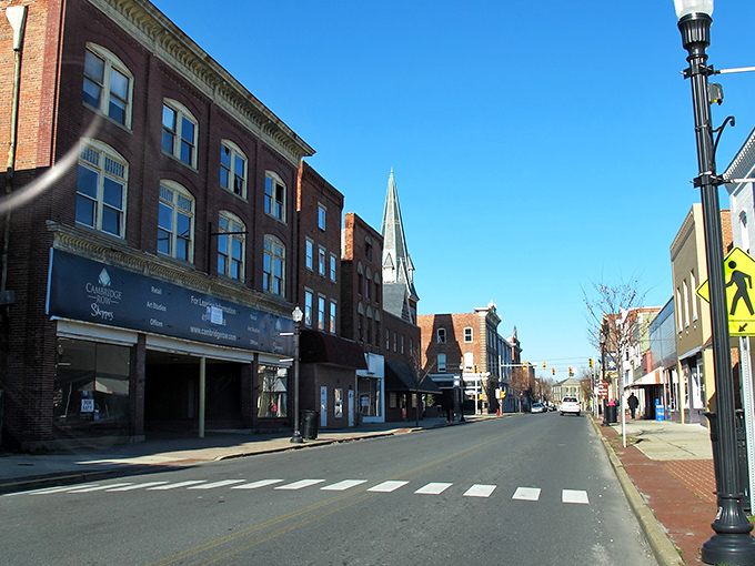 Here's where Norman Rockwell would set up his easel&mdash;classic Main Street America in Cambridge with crosswalks worth crossing.