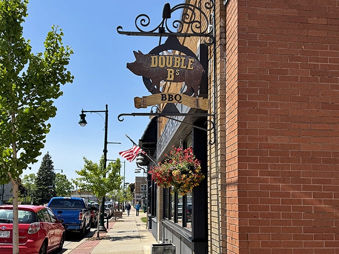 Milwaukee-style barbecue gets its due respect in this neighborhood spot where local traditions meet smoky perfection daily.