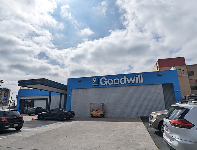 Goodwill's blue facade stands bright against LA's famous sunny skies. This Sunset Boulevard location might be the best supporting actor in many budget makeovers.