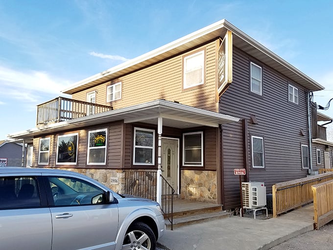 Lodge-style architecture promises the kind of hearty comfort food that makes Wisconsin winters bearable.