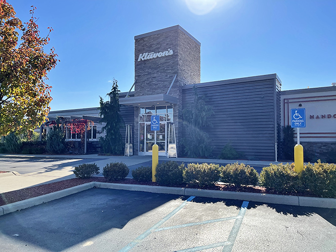 Klavon's modern exterior hints at the perfect marriage of contemporary comfort and timeless pizza traditions within.