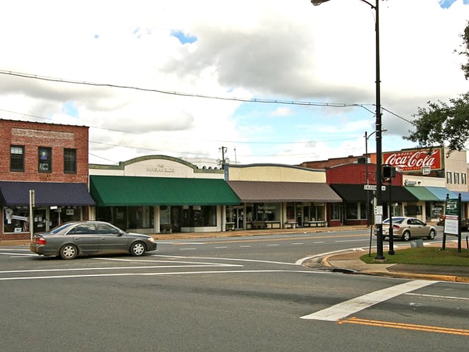 Marianna's downtown stretches out like a comfortable conversation between old friends who have all day.