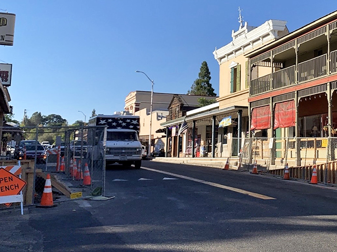 Stepping onto Mariposa’s main street is like a trip back in time, with its preserved storefronts and classic facades.