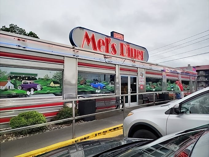 Like stepping into Happy Days, but with better food &ndash; this chrome beauty serves nostalgia with a side of fries.