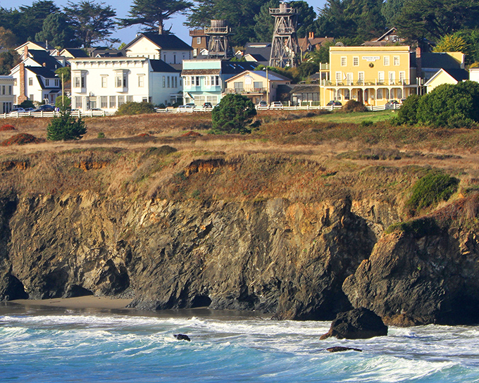 Perched on dramatic bluffs, these Victorian beauties have the best ocean views in California.