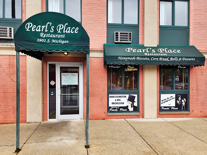 Pearl's Place wears its South Side pride like a badge of delicious honor.