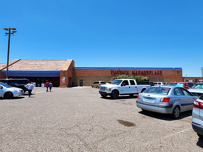Step into this indoor treasure palace where air conditioning meets amazing finds and your wallet stays surprisingly happy.