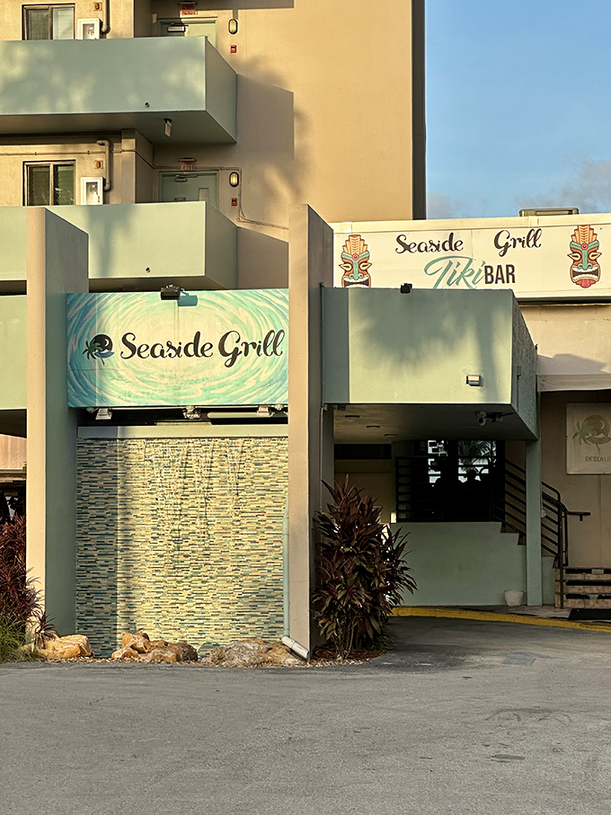 Tropical vibes and tiki bar charm make every meal feel like a mini-vacation in paradise.