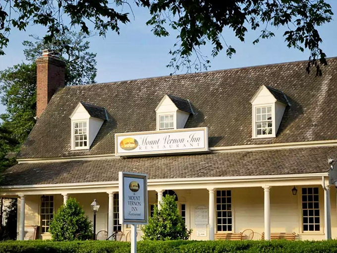 Mount Vernon's elegant neighbor serves up presidential-worthy dining in this picture-perfect colonial setting beside the Potomac.