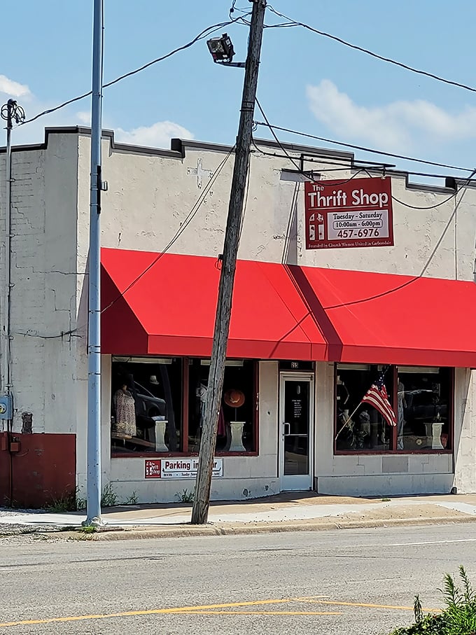 Small-town charm meets big-time bargains at this Carbondale gem with the classic red awning.