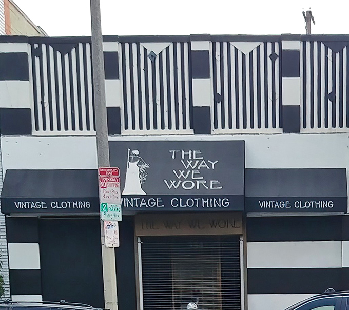 The Way We Wore's bold black and white stripes make this fashion time machine impossible to miss.