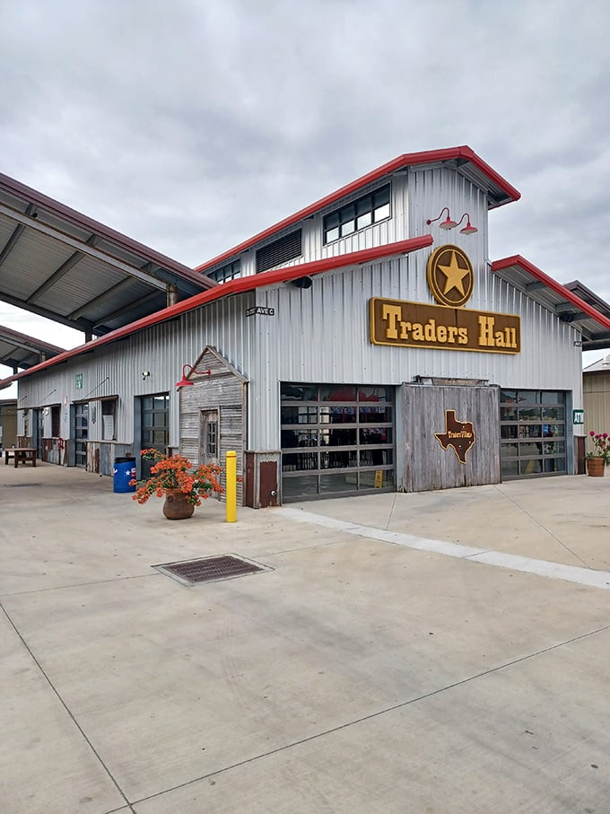Industrial meets charming at this Texas trading post where serious bargain hunters come to play.