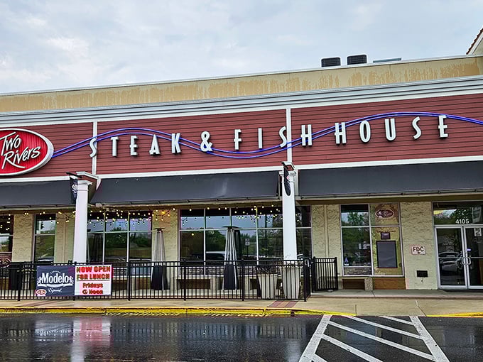 Modern comfort meets timeless steakhouse tradition in this welcoming Pasadena dining destination that delivers.