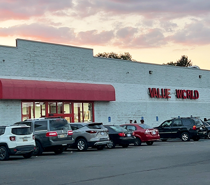 Value World Warren's sunset glow makes this thrift store look like it's hosting the Oscars of secondhand shopping.