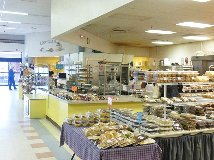 A & R's display counter looks like what happens when Willy Wonka decides to open a sensible neighborhood bakery.