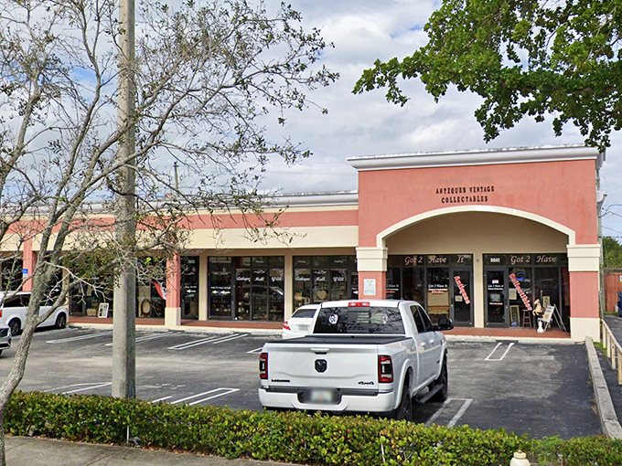 When architecture meets antiques, you get a shopping experience that's as beautiful as it is rewarding.