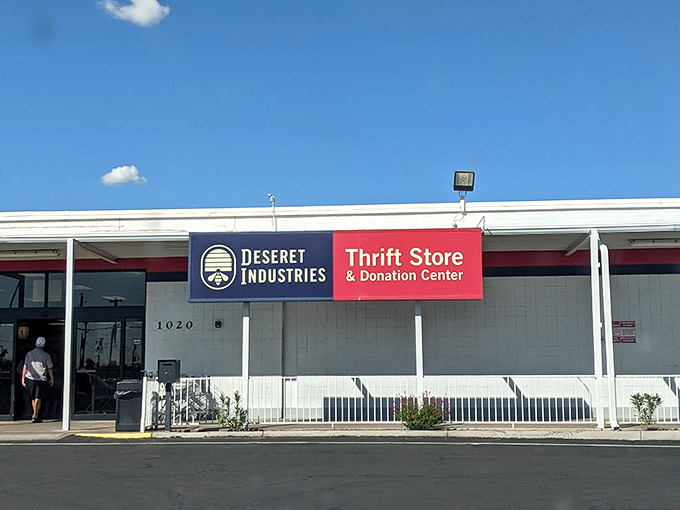 The red and blue signage beckons like a beacon for serious bargain hunters.