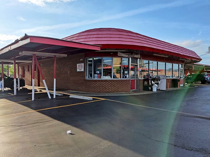 Mid-century modern meets comfort food in this architectural gem that's been delighting families for generations.