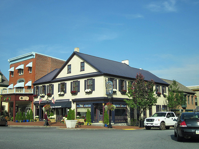 The town green where America takes a breather&mdash;perfect for contemplating democracy or deciding on ice cream flavors.