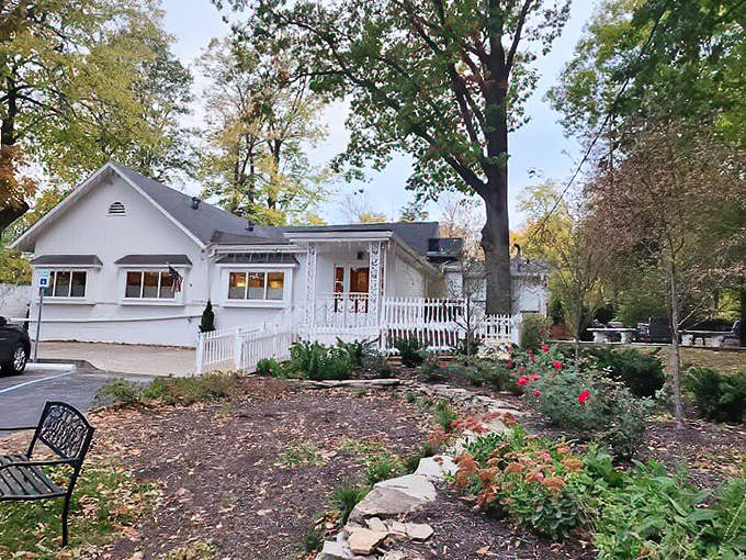 Surrounded by trees and tranquility, this house serves family-style chicken dinners that warm every heart.