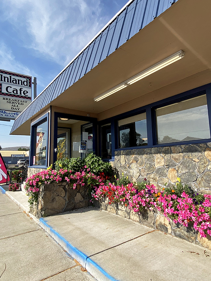 Sometimes the most unassuming buildings hide the most satisfying meals &ndash; this blue beauty proves that point perfectly.