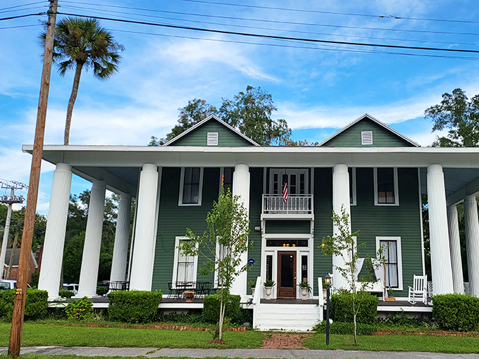 Southern elegance meets Greek revival grandeur - some buildings just know how to make an entrance.