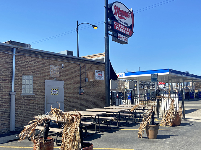 This corner spot has been feeding Chicago's appetite since before deep dish was trendy.