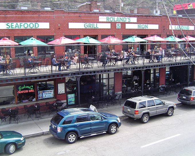 Two-story seafood heaven with outdoor seating perfect for people-watching while your taste buds have their own party."
